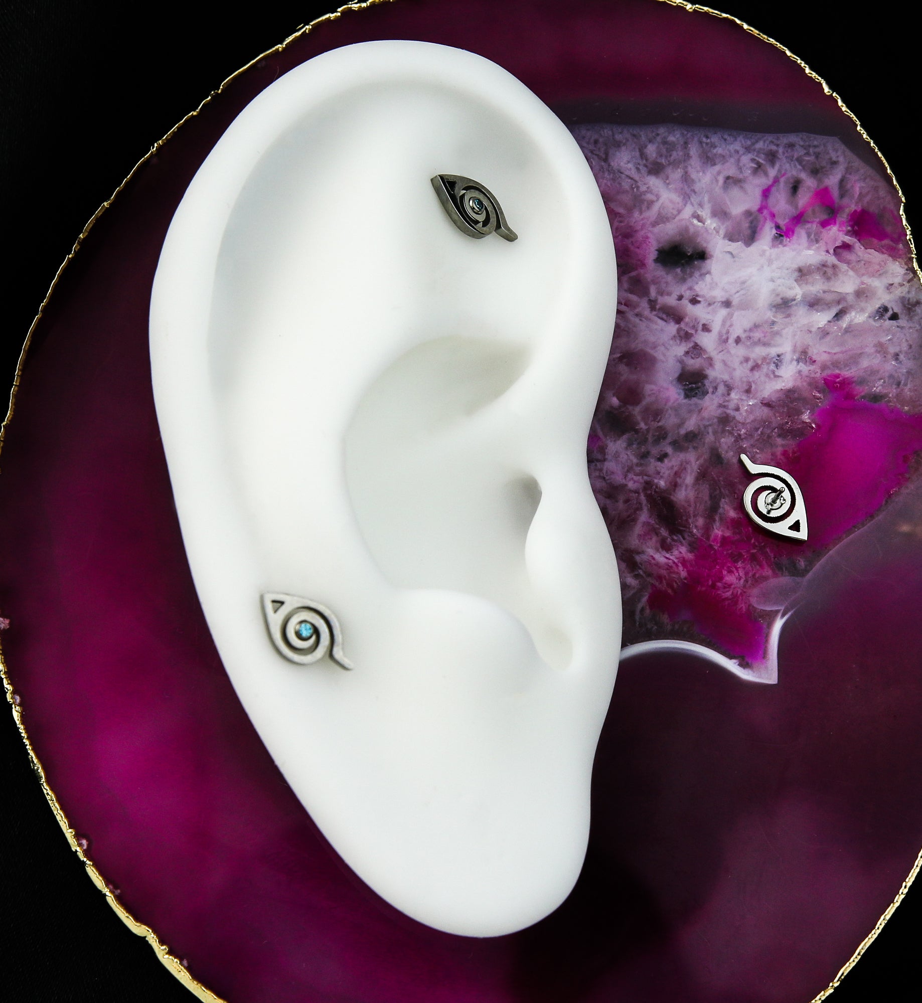 Naruto Hidden Leaf Logo Titanium Threadless Top | UrbanBodyJewelry.com