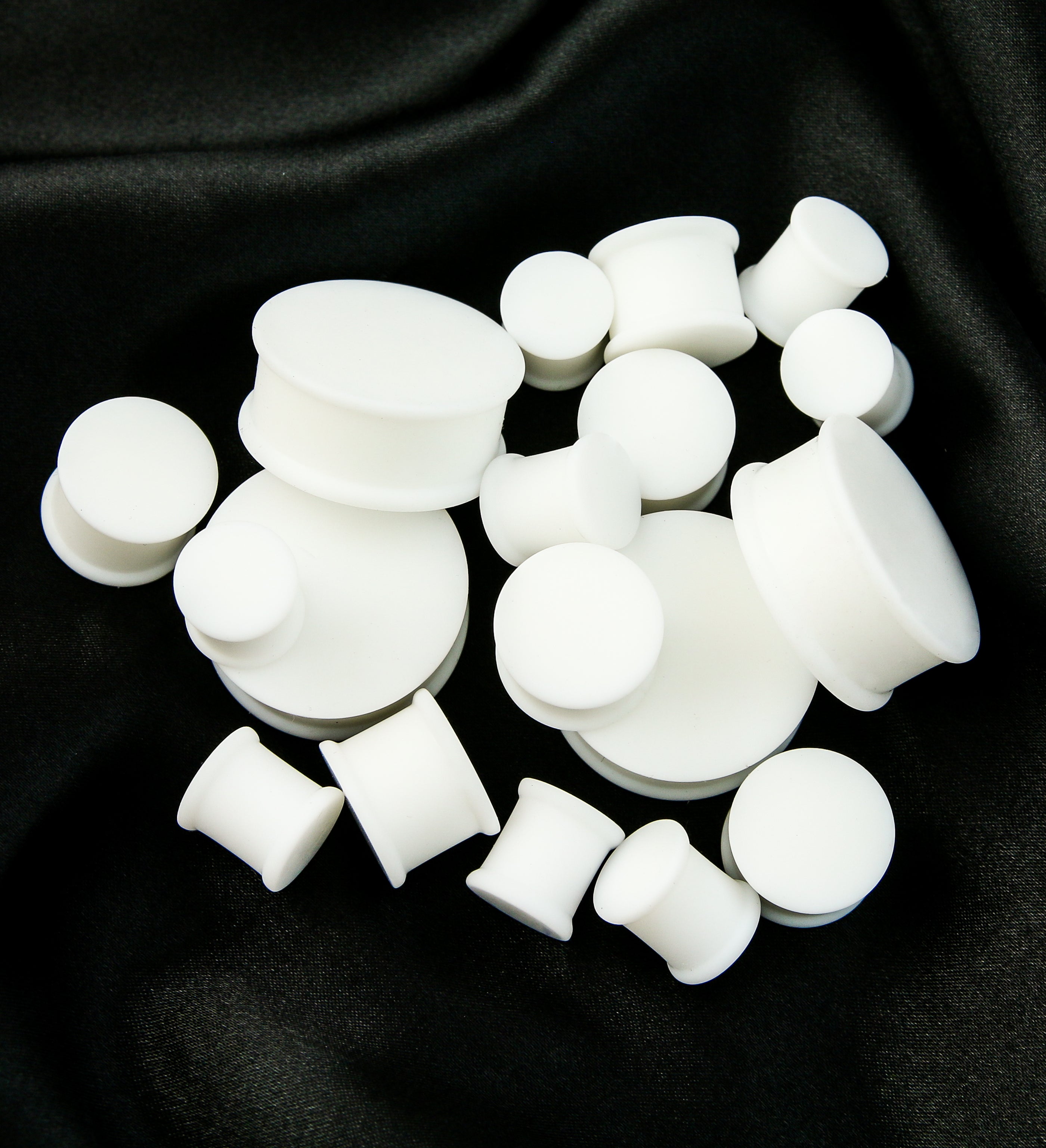 Double Flare White Silicone Plugs (8 Gauge - 2")