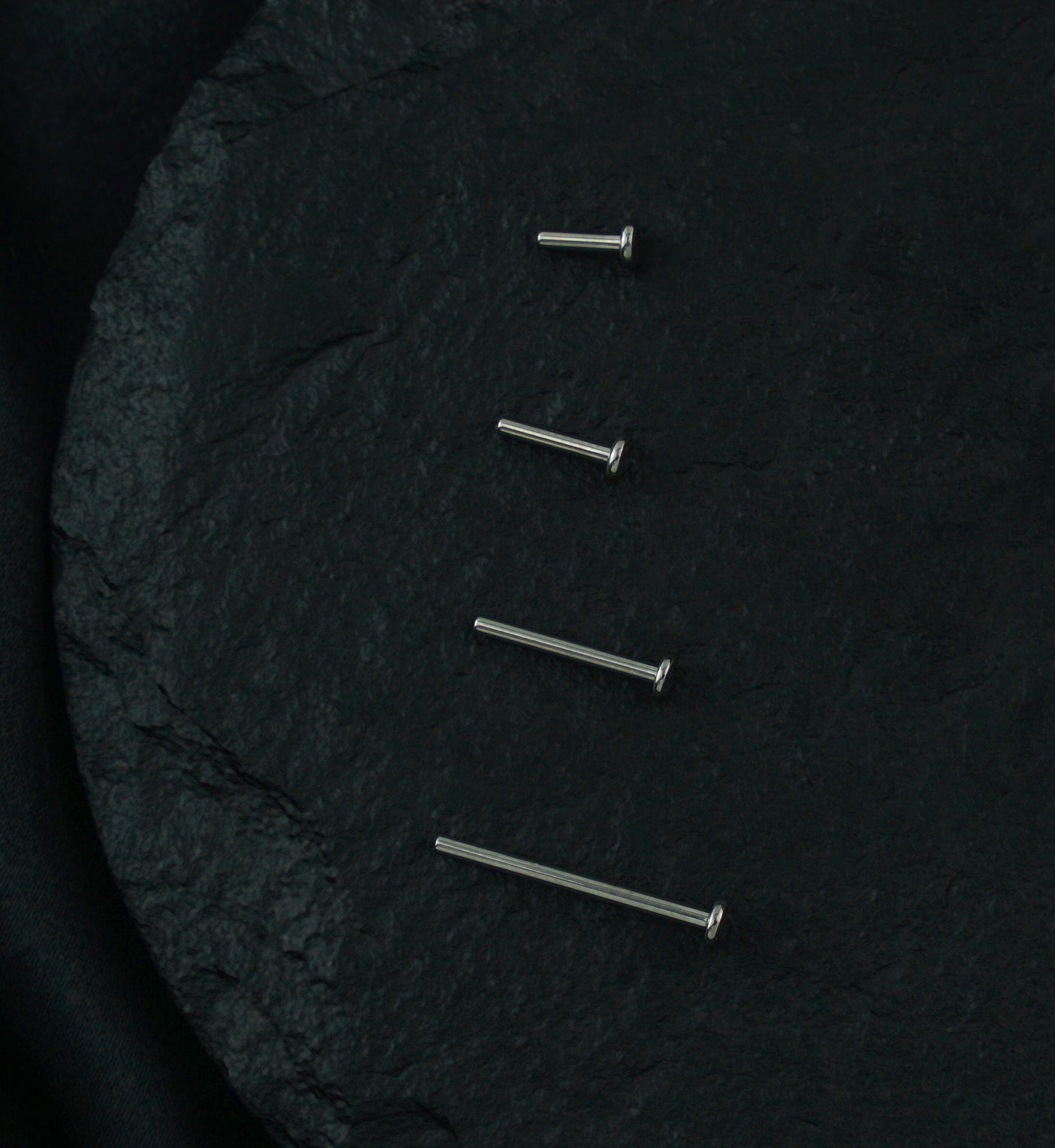 20G - 18G - 16G - 14G Titanium Threadless Labrets