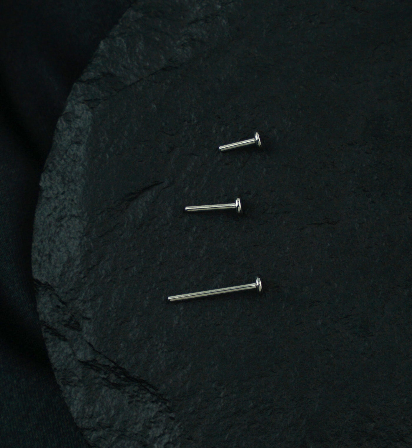 20G - 18G - 16G - 14G Titanium Threadless Labrets