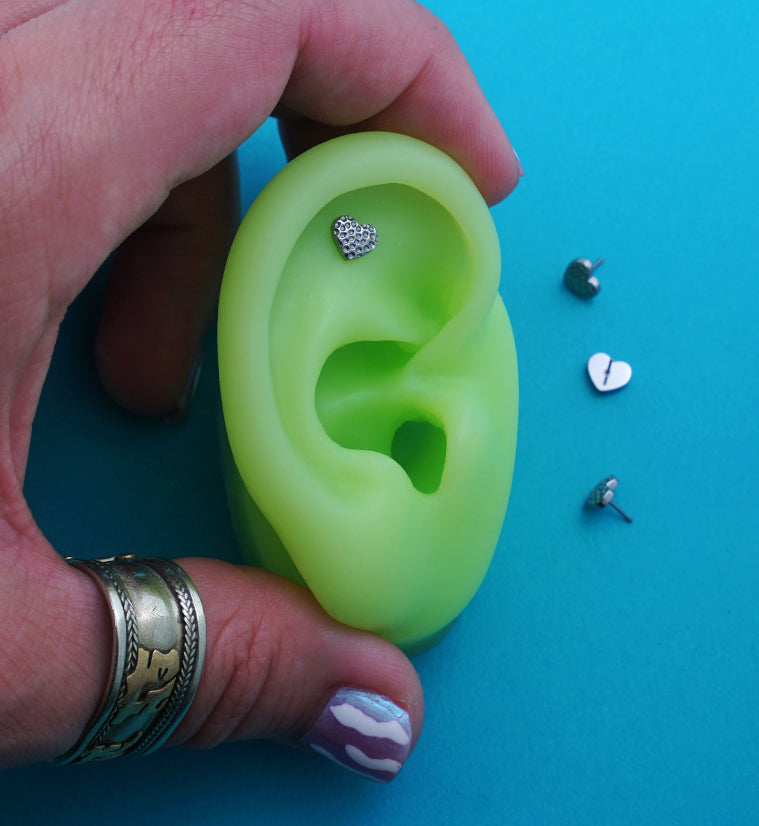 Hammered Heart Titanium Threadless Top | UrbanBodyJewelry.com