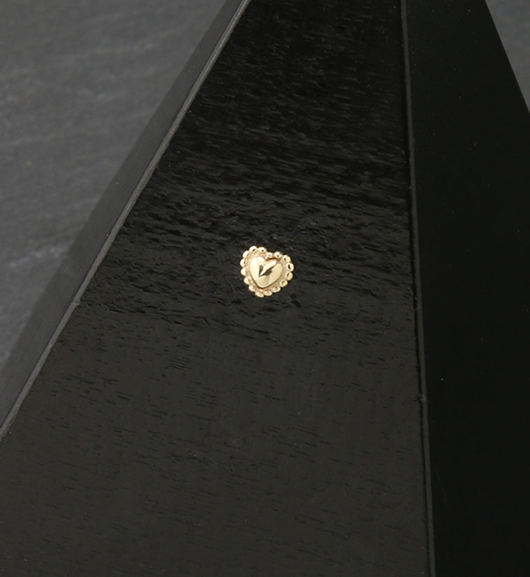 14kt Gold Banded Heart Threadless Top | UrbanBodyJewelry.com