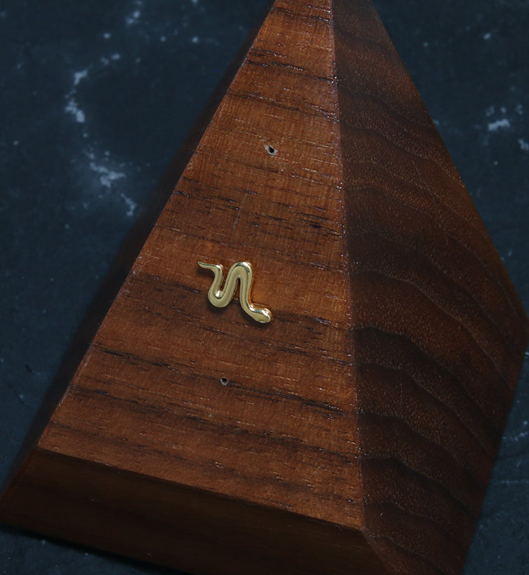 24kt Gold PVD Serpent Threadless Titanium Top | UrbanBodyJewelry.com