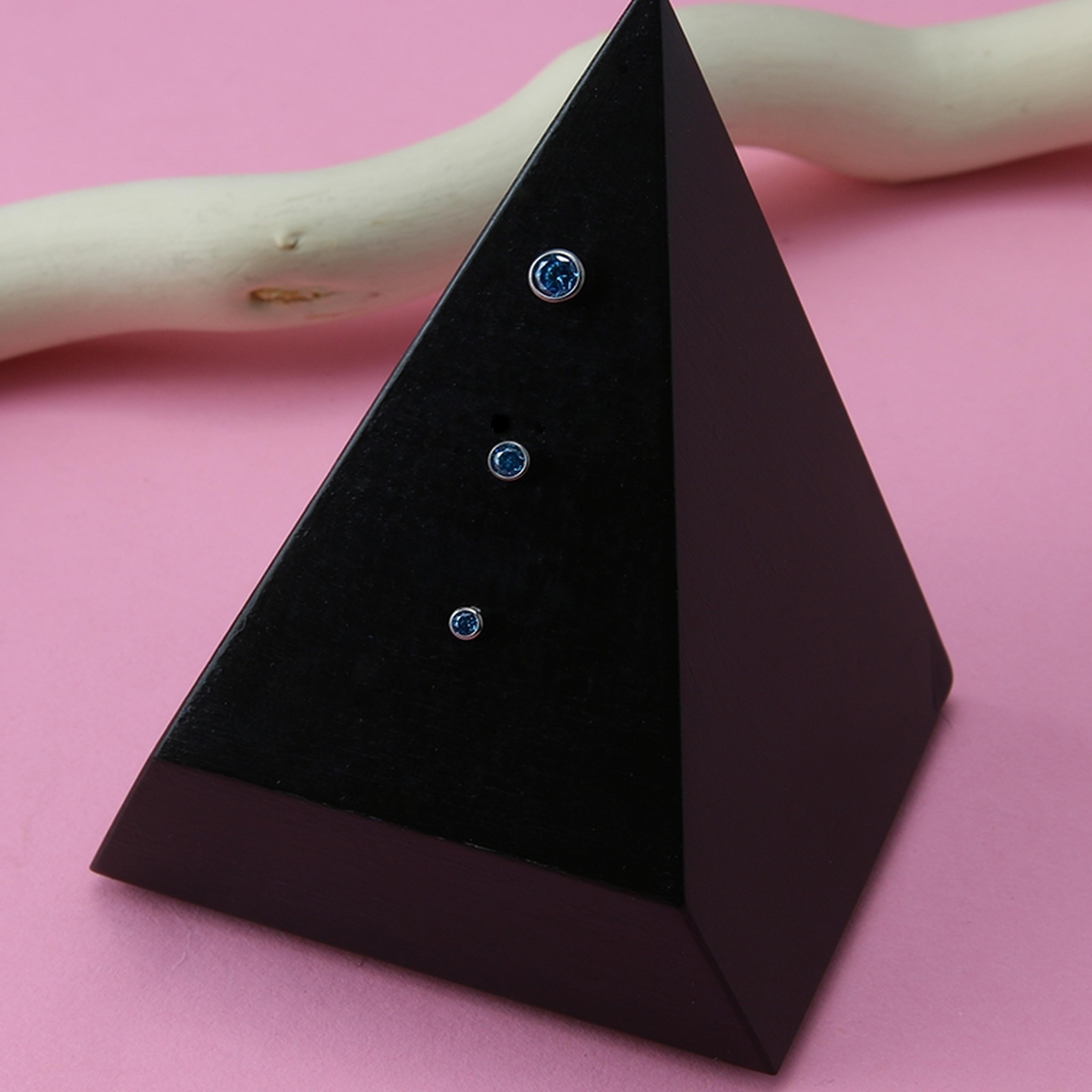 Aqua CZ Flat Bezel Titanium Threadless Top | UrbanBodyJewelry.com